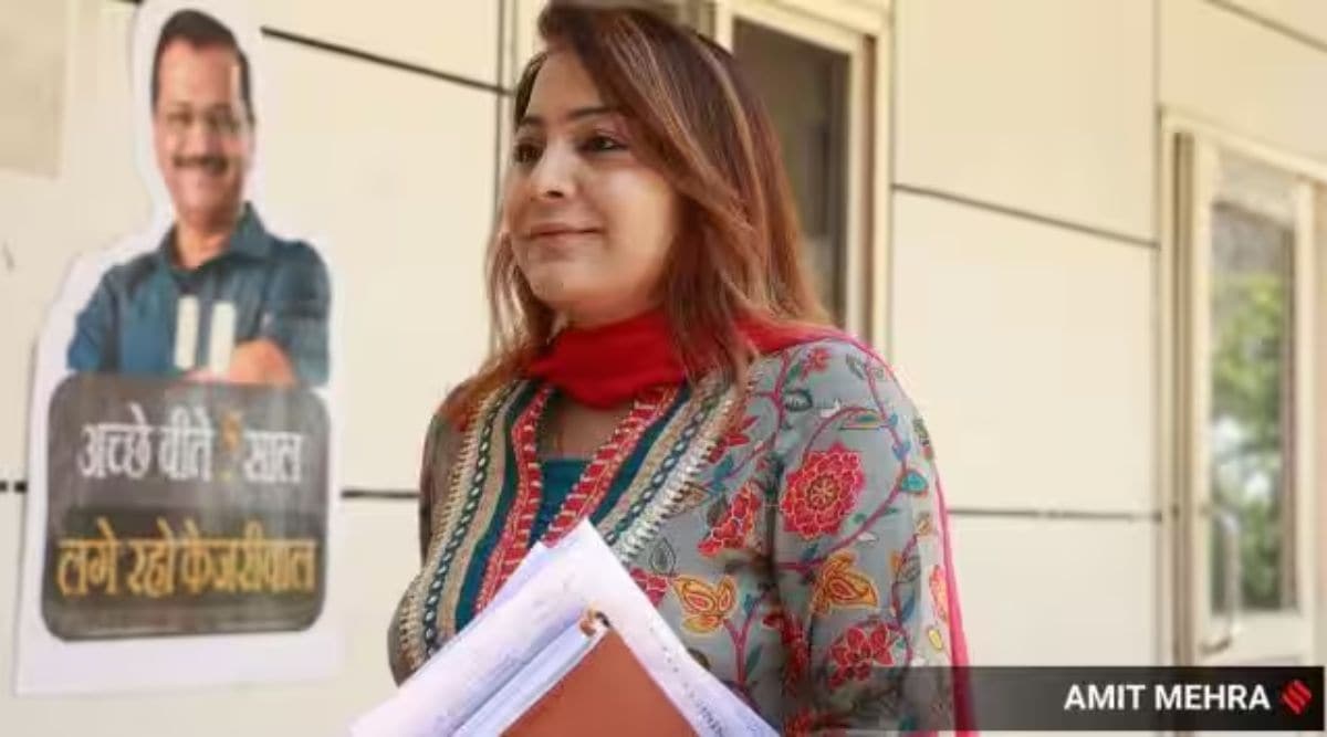 Delhi Mayor Shelly Oberoi heckled on school visit, BJP says AAP ...