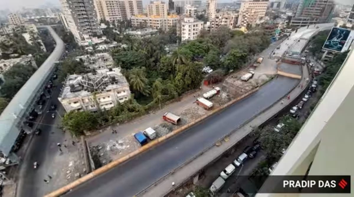 BMC demolishes 28 illegal structures around Gokhale bridge | Mumbai ... BMC demolishes 28 illegal structures around Gokhale bridge | Mumbai ...