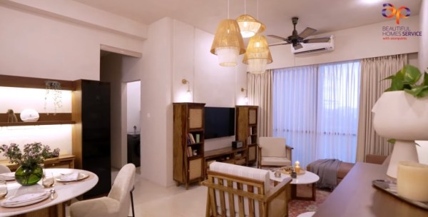 Kusha Kapila gives a tour of her new single pad in Mumbai. Watch ...
