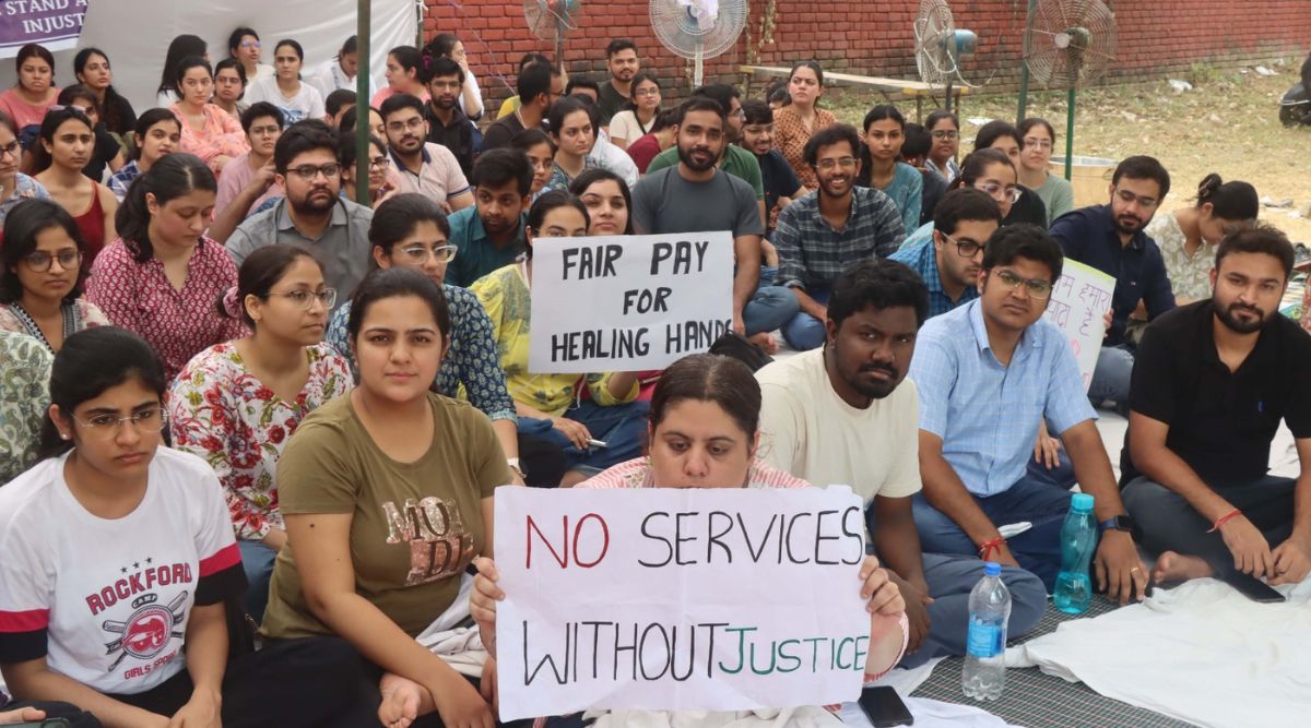 Students back ‘righteous stand’ taken by junior residents of institute ...