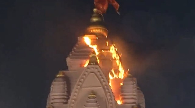 Bursting of crackers leads to fire at Ganesh puja pandal in Pune during ...