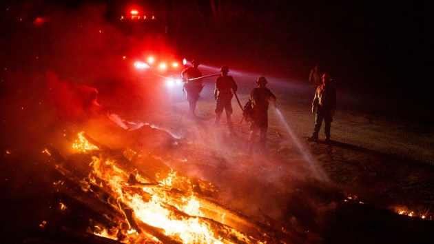 Mass evacuation ordered as Santa Ana winds fan Southern California ...