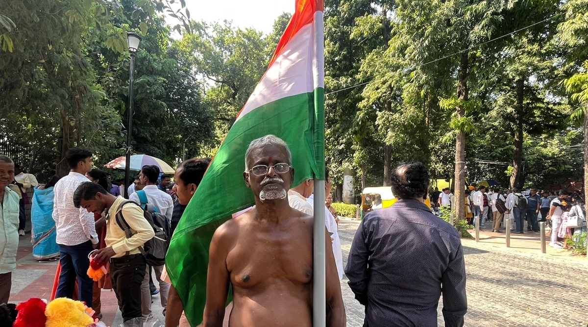 Meet the 73-year-old man from Tamil Nadu who visits Rajghat every Oct 2 ...