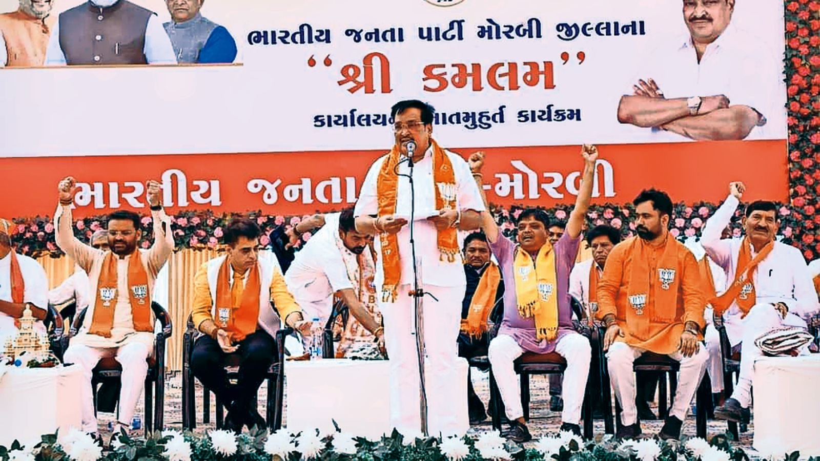 Paatil praises ‘79 dam disaster resilience, no word on Jhulto Pul; lays ...