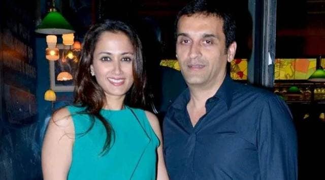 Swades Actor Gayatri Joshi Husband Vikas Escape Deadly Multiple Car