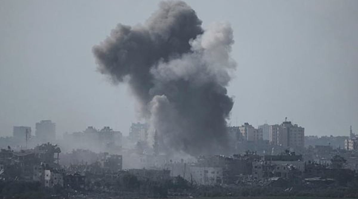 Thousands flee north Gaza, Israel opens two exit routes | World News ...