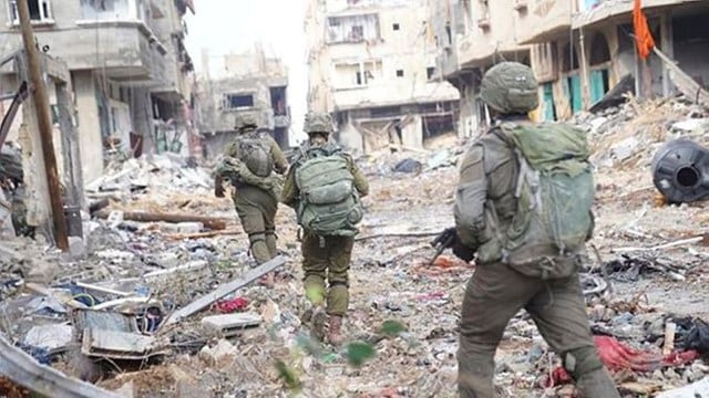 Israeli air strikes kill 32 in south Gaza amid calls for civilians to ...