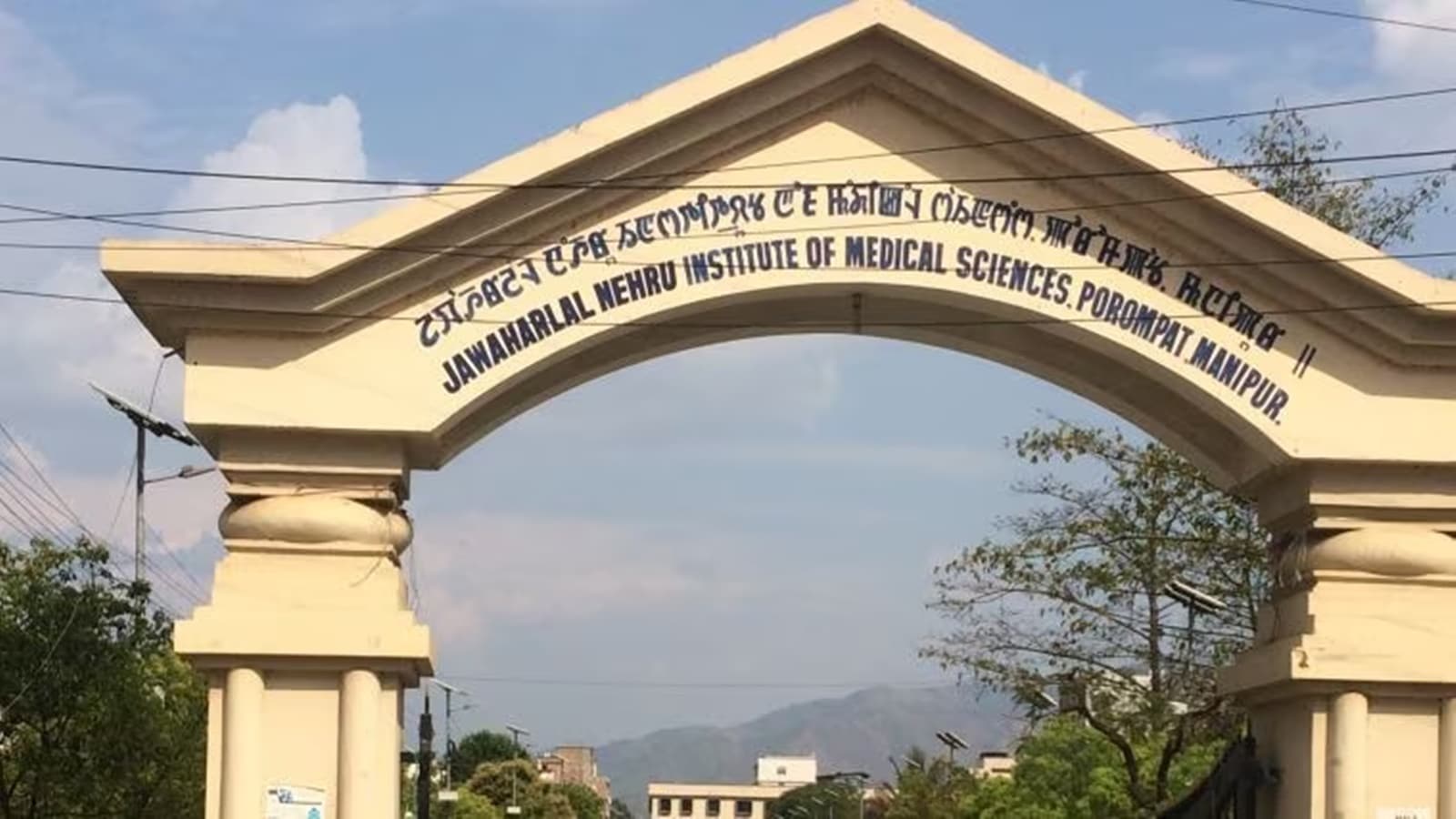 Mob storms Imphal hospital treating man injured in Myanmar fighting, he ...