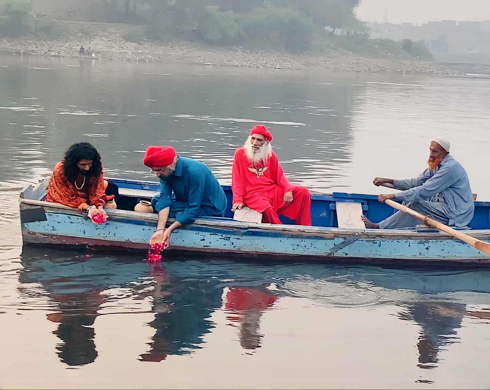 History in Lahore: Water of 5 rivers from East and West Punjab have a ...