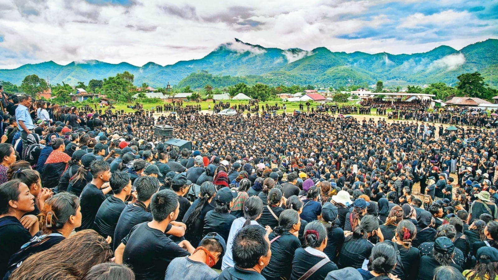 Manipur: Opp team meets Gov, seeks PM help in restoring peace | India ...