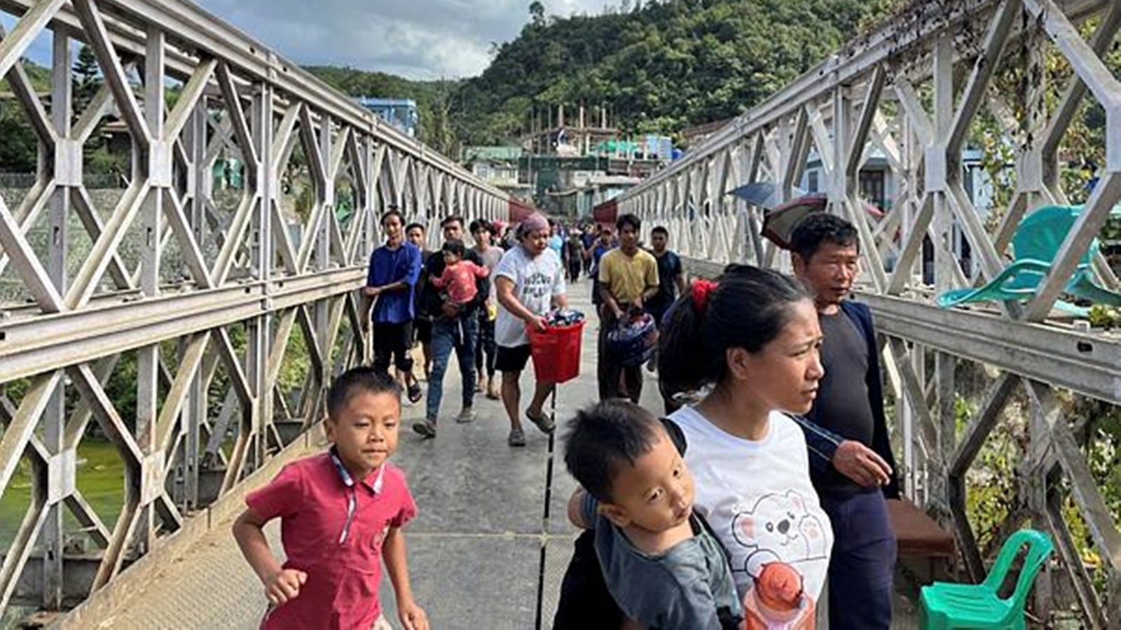 29 Myanmar soldiers who crossed over to India after gunfight sent back ...