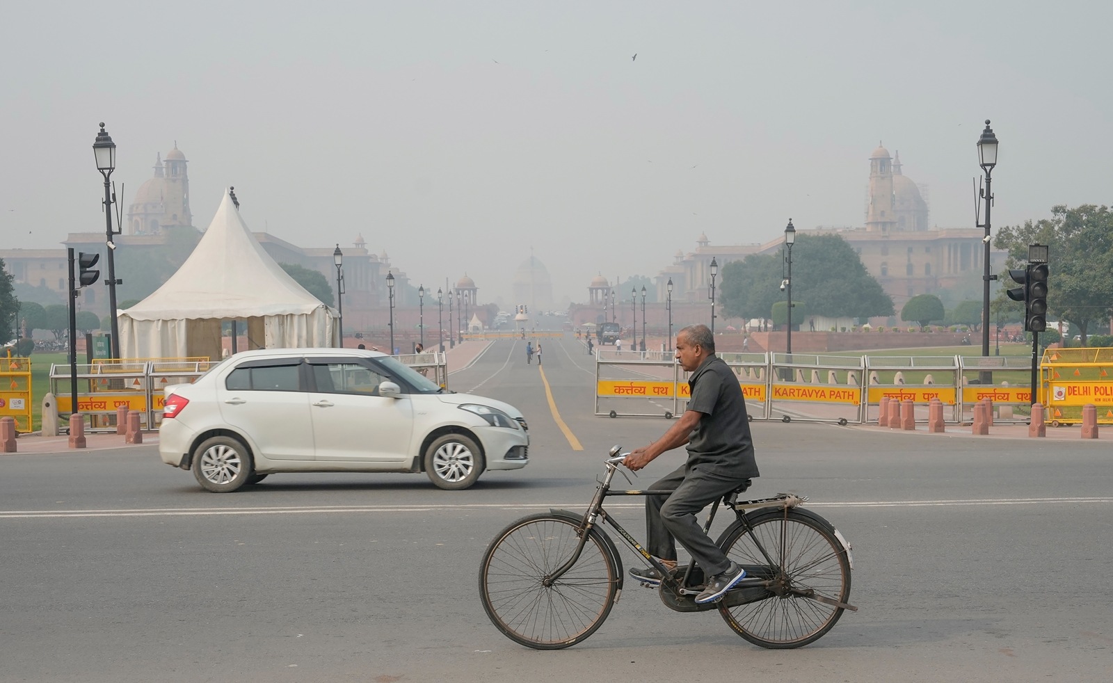 Delhi News Highlights: EC issues show-cause notice to AAP for alleged ...