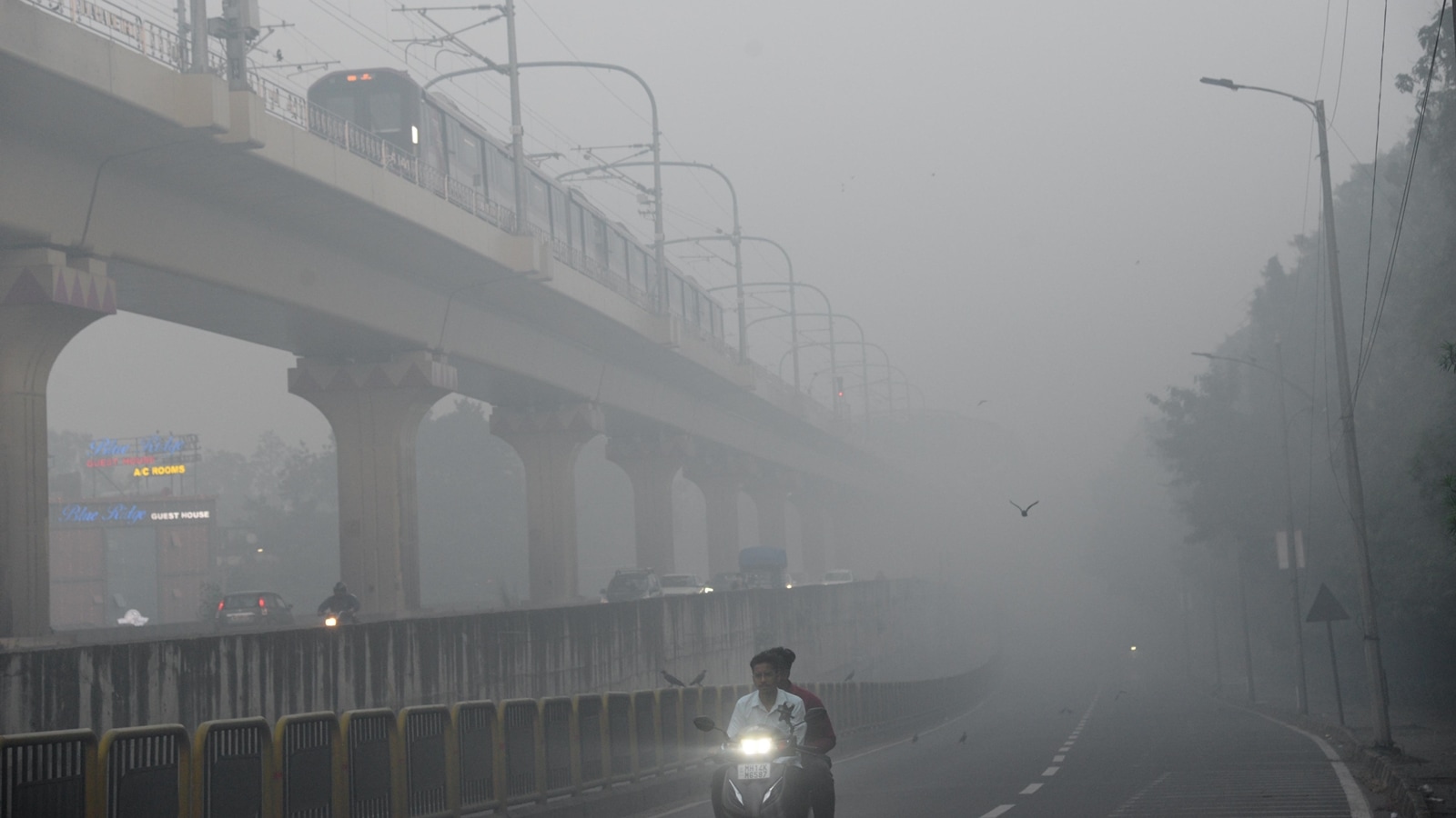 Dense haze envelops Pune as air quality drops to ‘poor’ | Pune News ...
