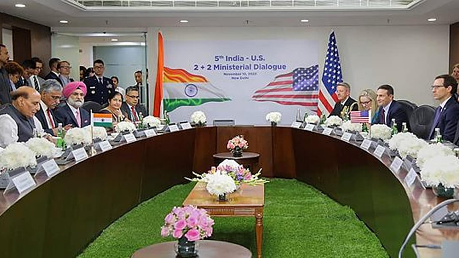 India and US to co-produce armoured vehicle: US Defence Secretary ...