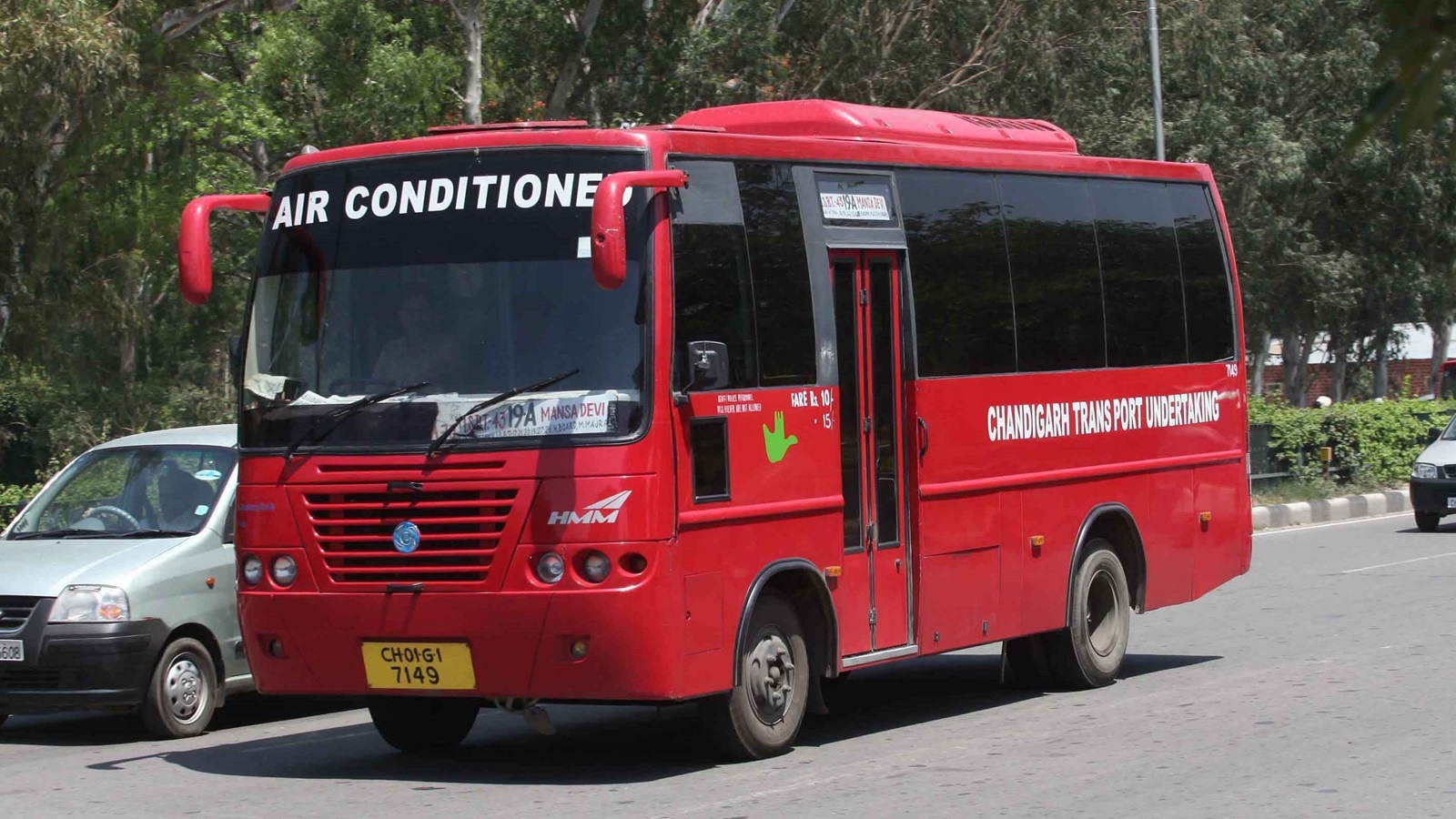 Over 5,000 people availed shuttle bus service for Sukhna Lake, Rock ...