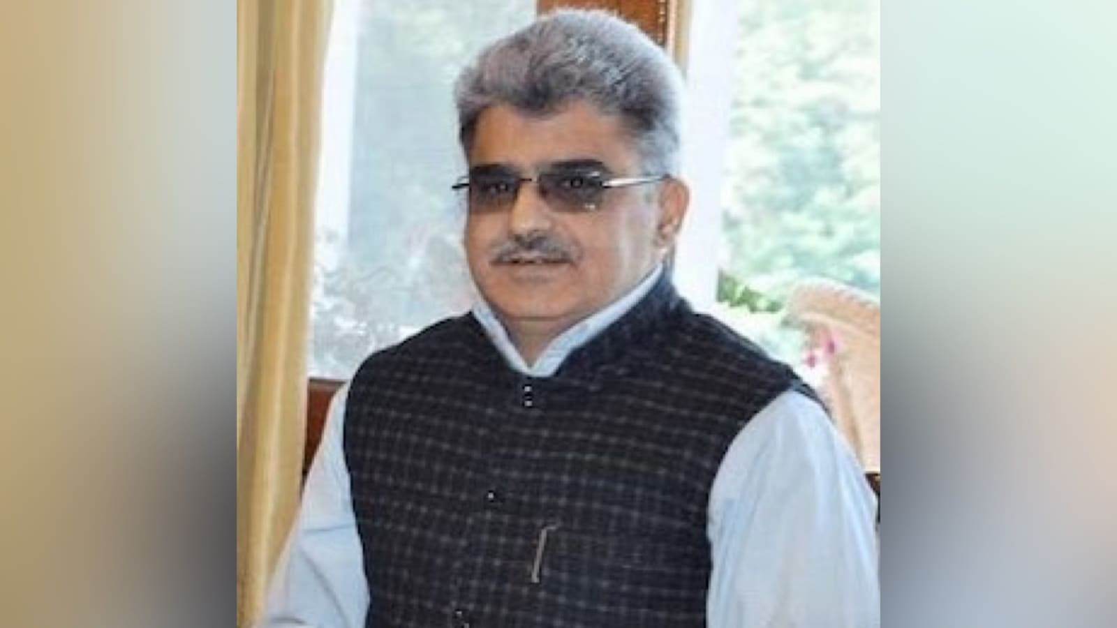 Homecoming for IAS officer Atal Dulloo as he takes over as J&K Chief ...