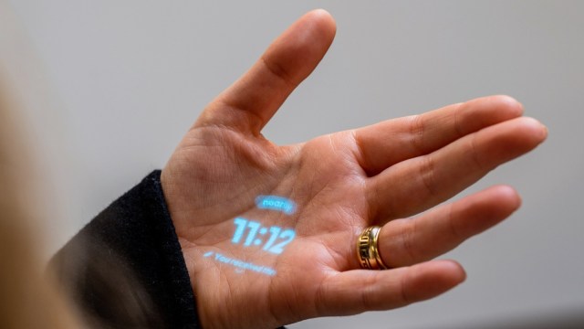 Silicon Valley’s big, bold Sci-Fi bet on the device that comes after ...