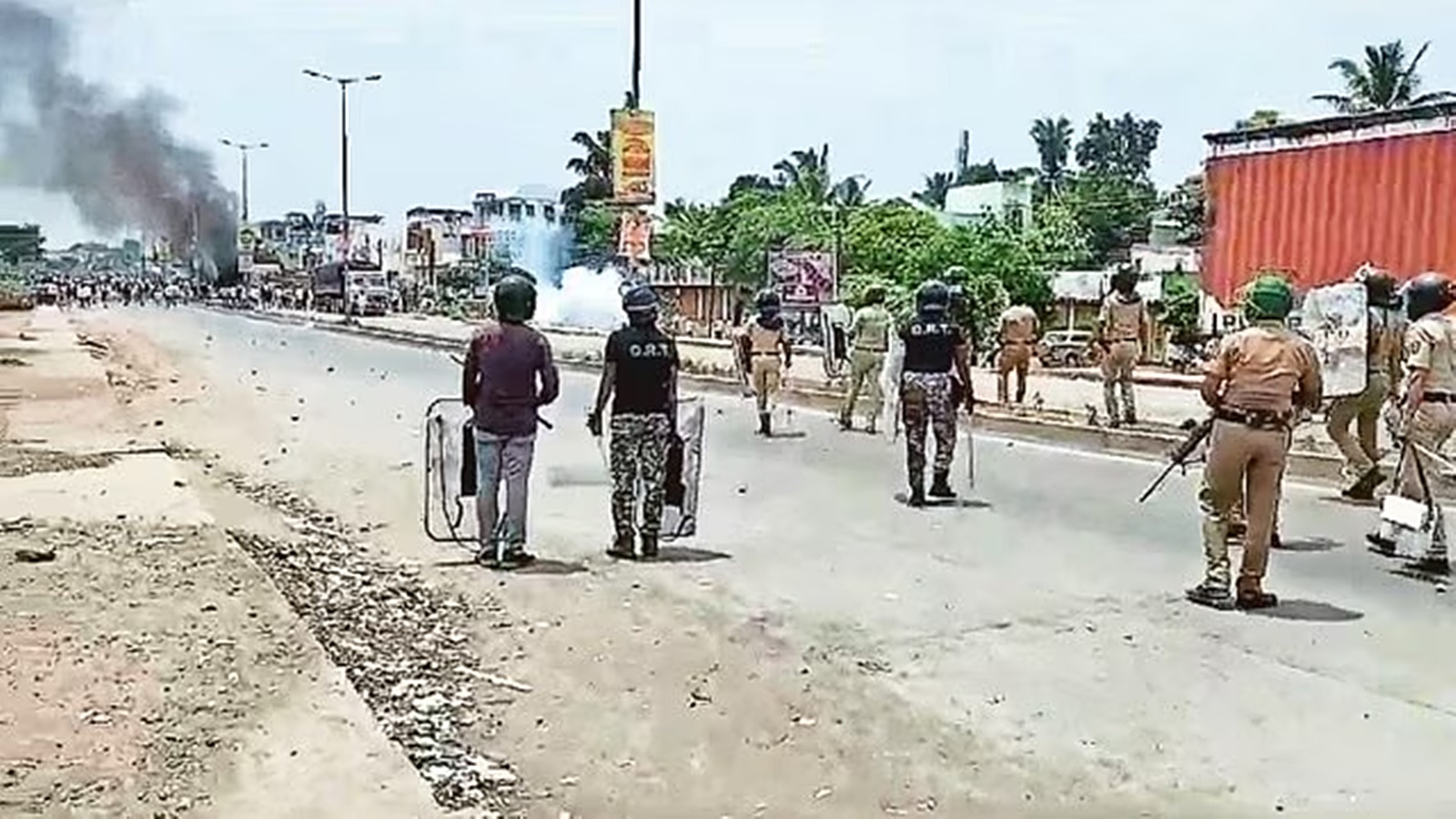 Dhangar reservation protesters vandalise Jalna collector’s office ...