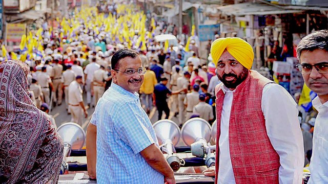 Kejriwal skips ED summons, tells roadshow in MP: ‘Not afraid of jail’ | Delhi News - The Indian ...