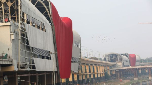 Zooming in: From history and architecture to films, Pune Metro stations ...