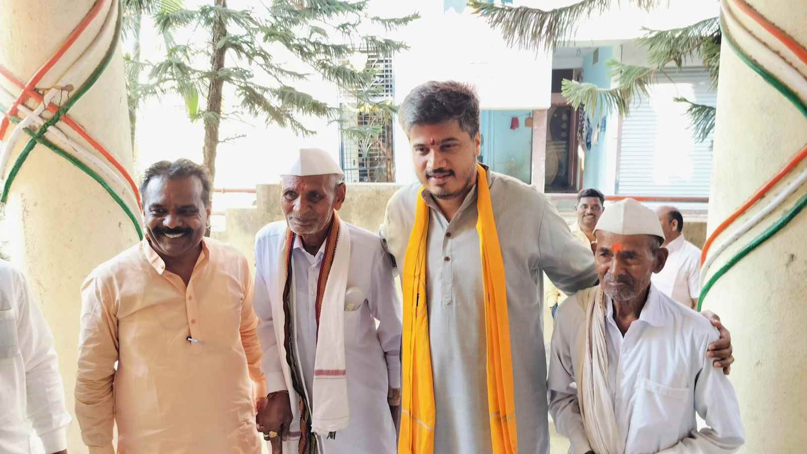 NCP MLA Rohit Pawar to resume yatra from November 17, Aaditya Thackeray ...