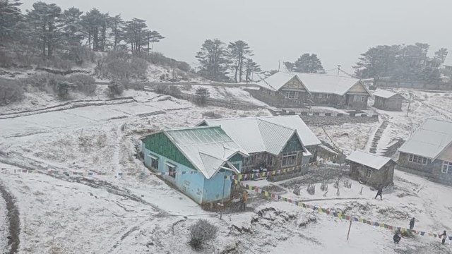 Watch | Parts of Darjeeling see season’s first snowfall | Kolkata News ...