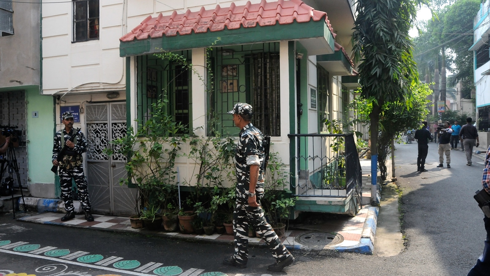 CBI raids premises of TMC MLA, 2 councillors in Bengal ‘hiring scams ...
