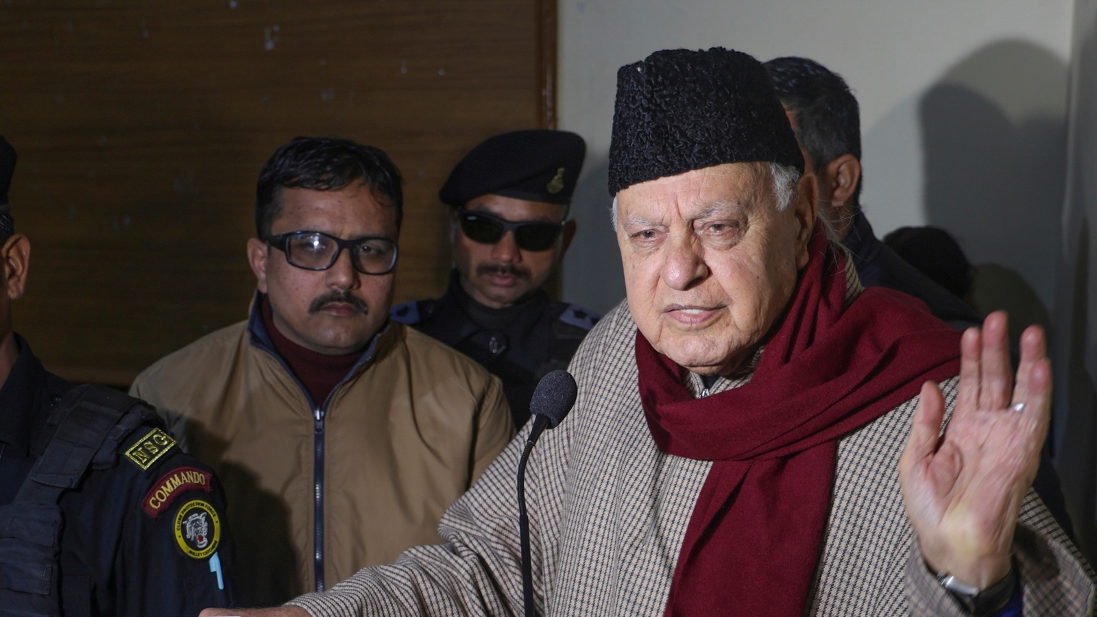 Will abide by decision of INDIA alliance: Farooq Abdullah on seat ... Will abide by decision of INDIA alliance: Farooq Abdullah on seat ...