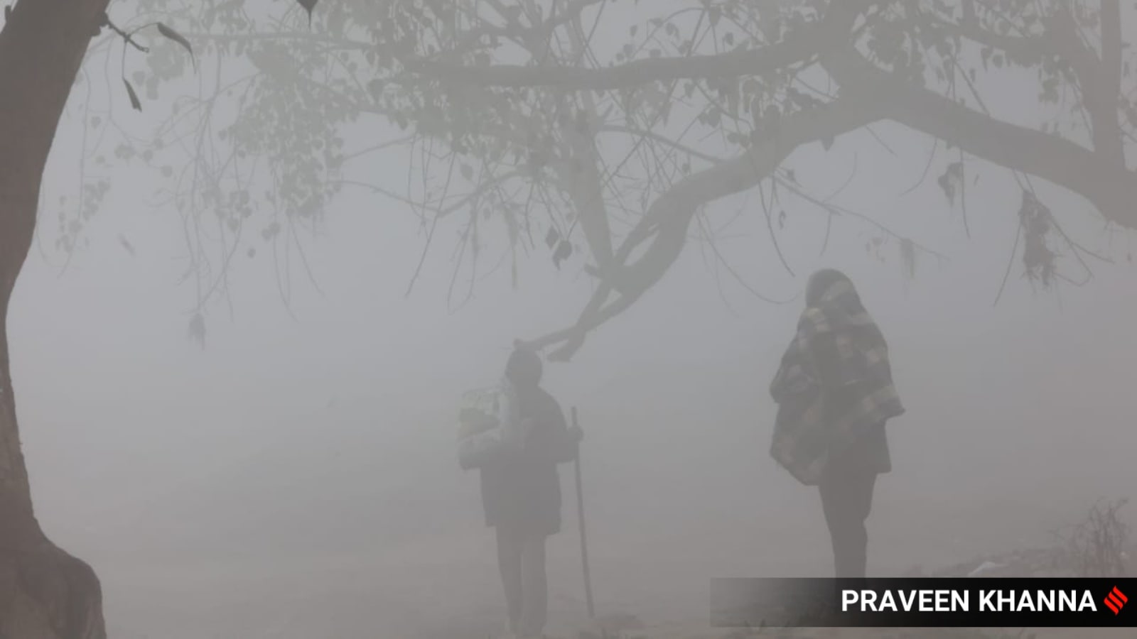 Dense fog engulfs Delhi, parts of North India | Delhi News - The Indian Express