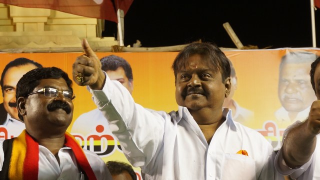 Captain Vijayakanth makes first public appearance after treatment, wife ...