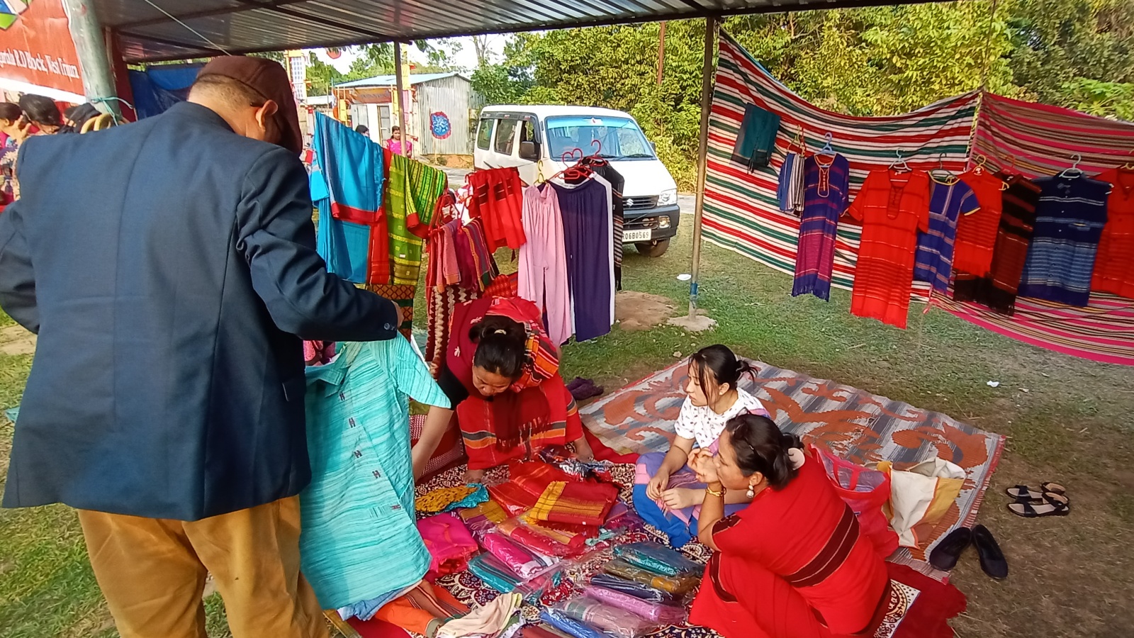 Tripura’s weekly ‘Sanskritik Haat’ turns a hit, brings smiles on rural ...