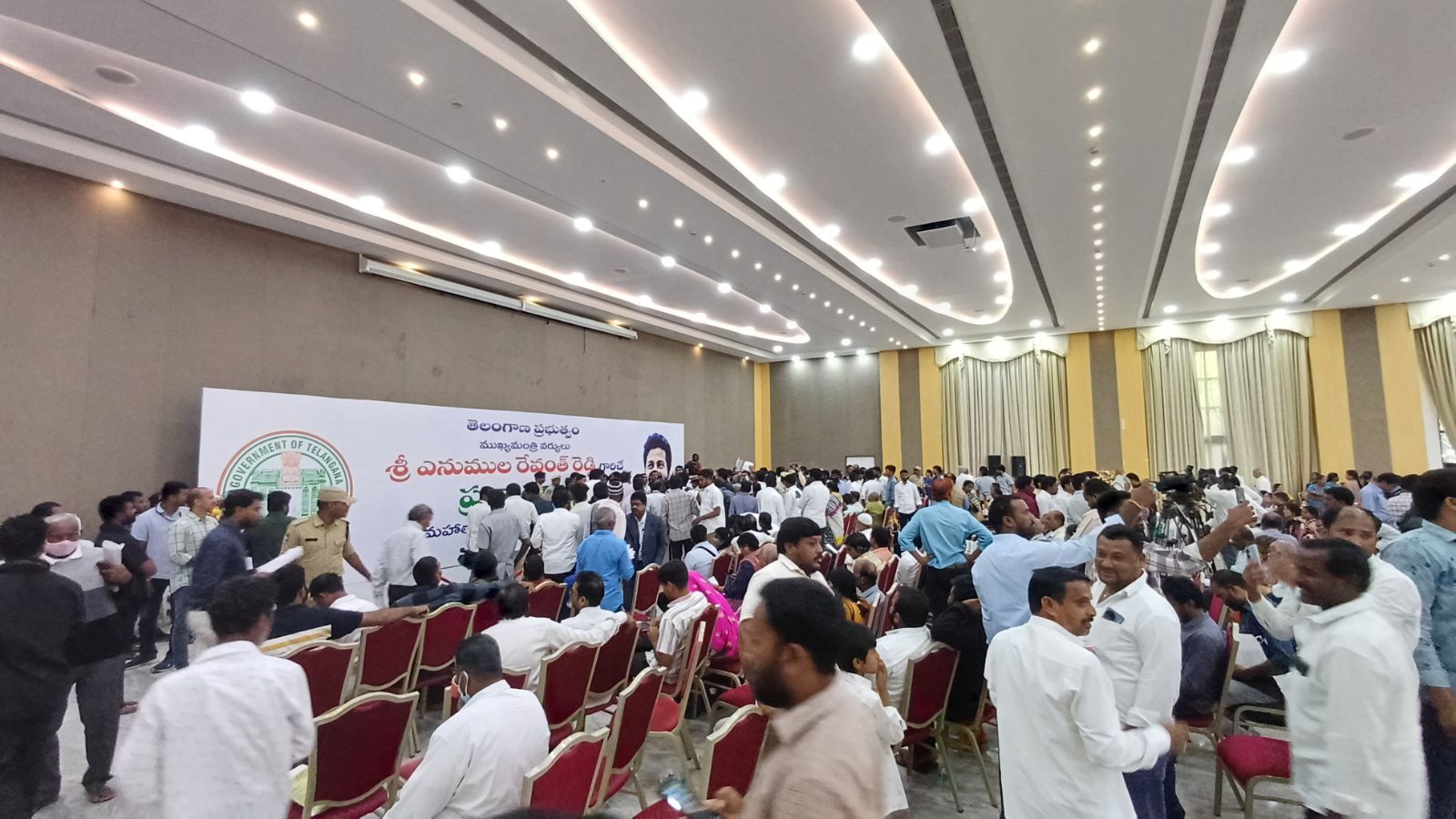 Iron fence gone, Praja Darbar reinstated: Congress’s ‘people’s govt ...