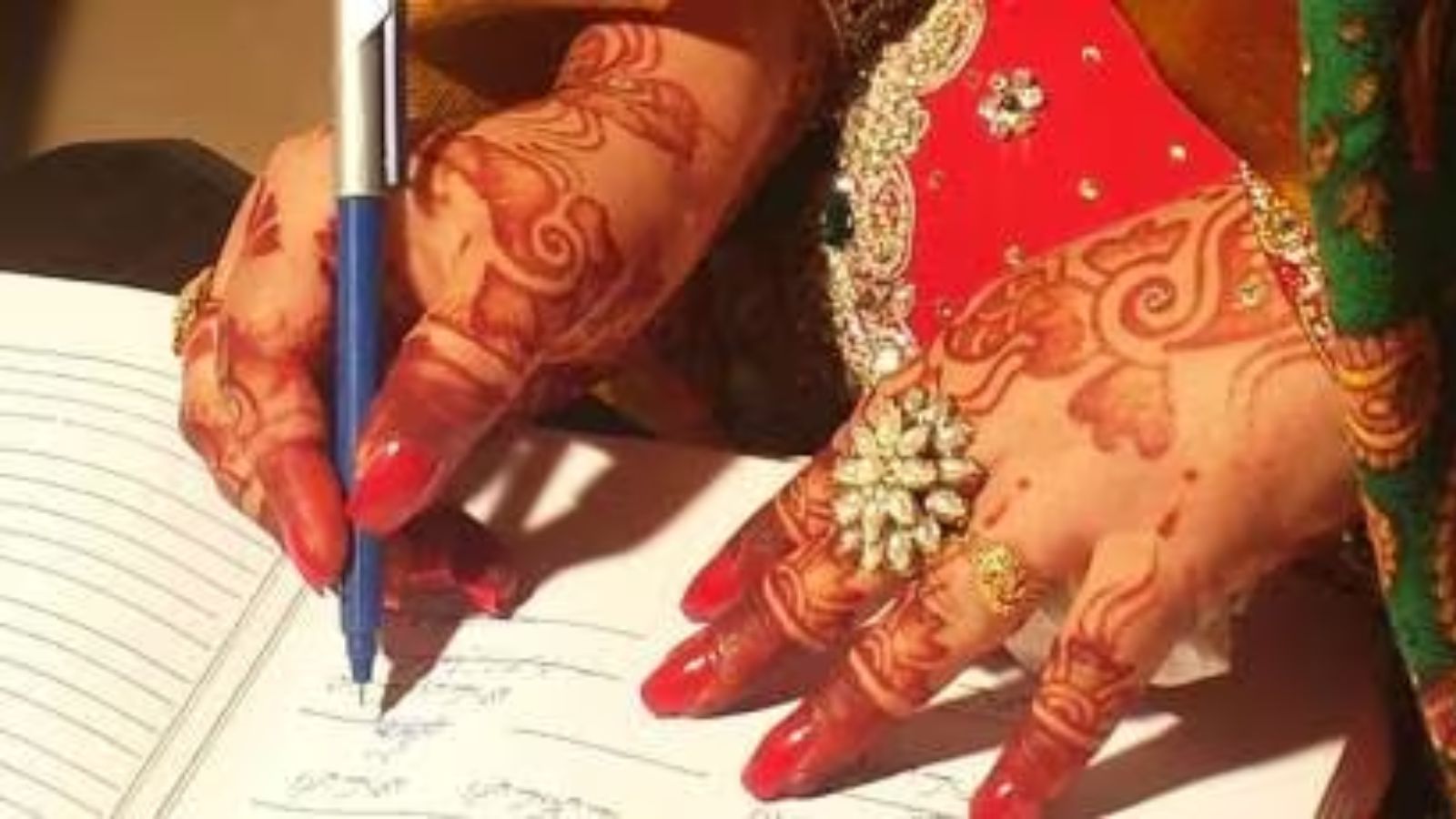 Lady Marriage And Girls Potrait Of A Bengali Married Woman Stock Photo