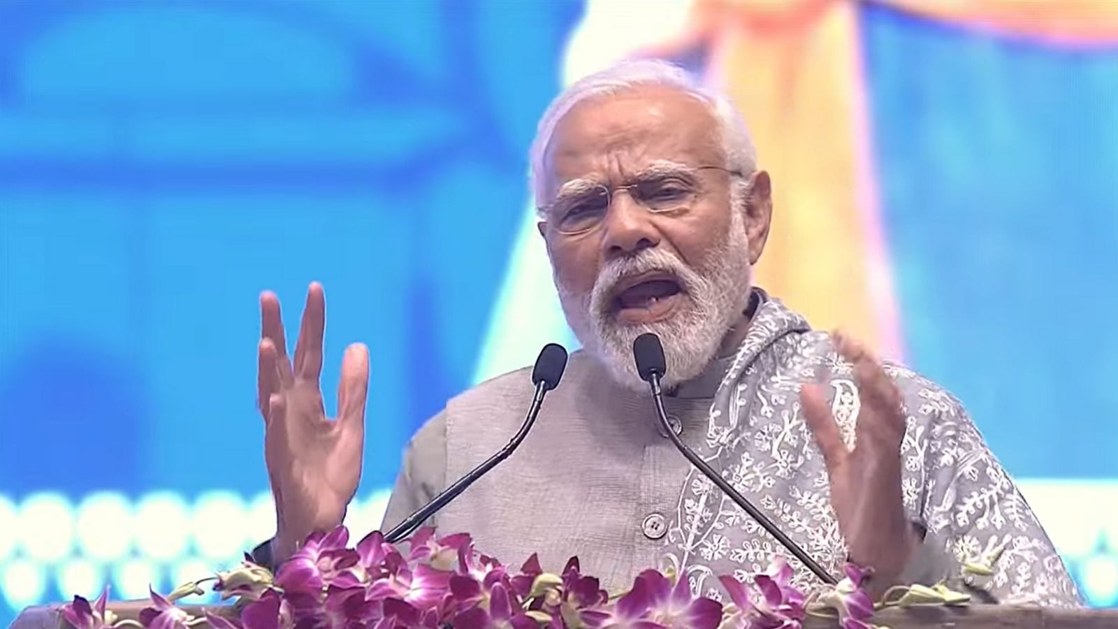 Sikh Gurus Taught Indians To Live For Their Lands Glory Pm Modi