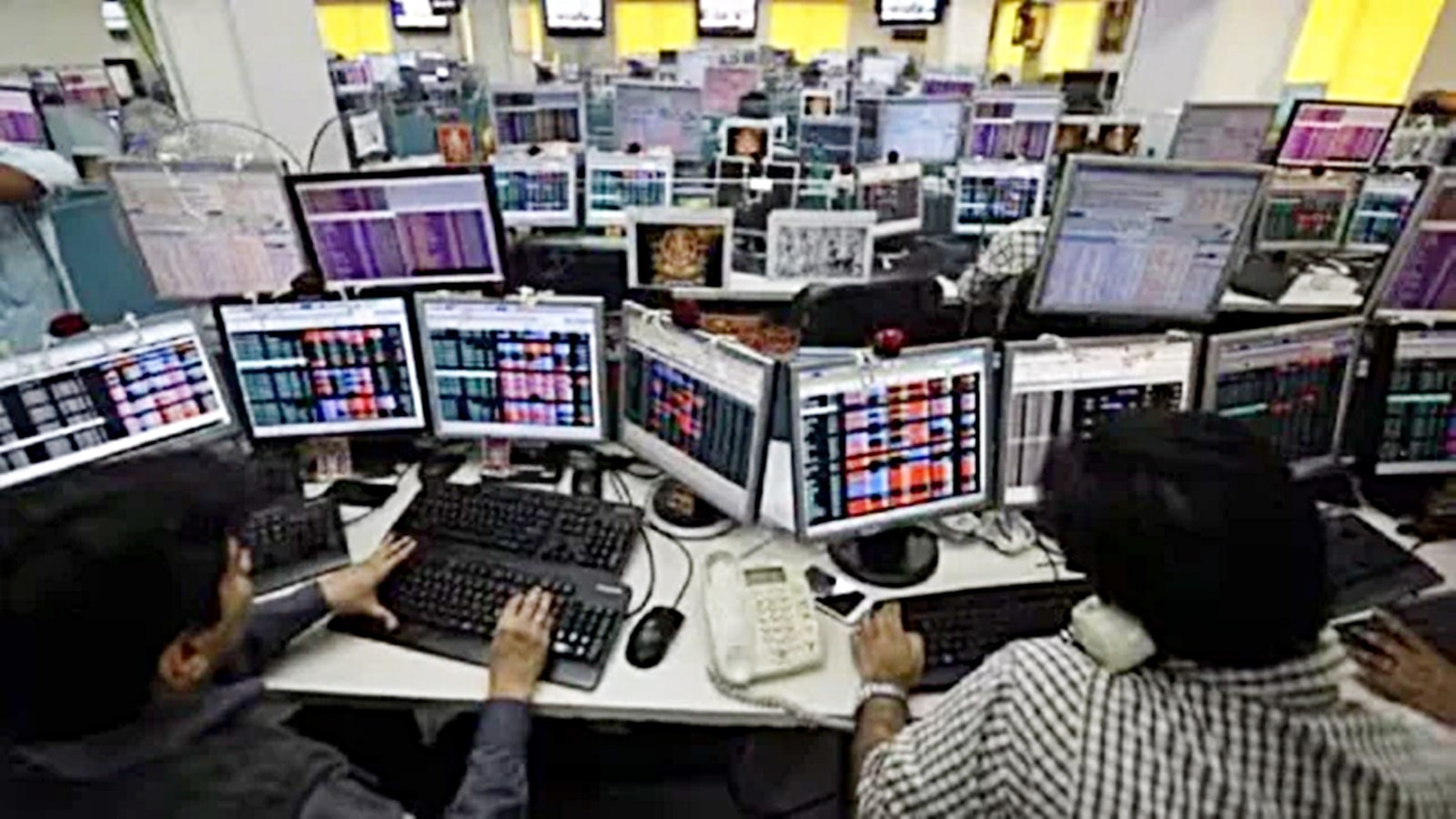 Stock markets hit new peaks as RBI upgrades growth forecast | Business ...