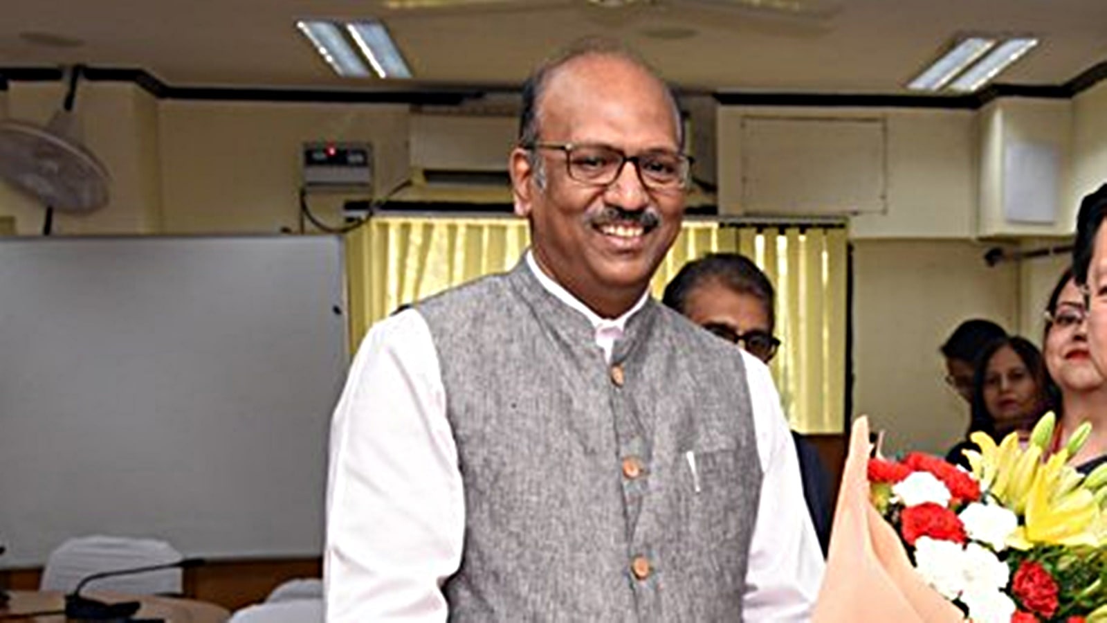 Govt appoints new Legislative Dept secretary, additional secy | India ...