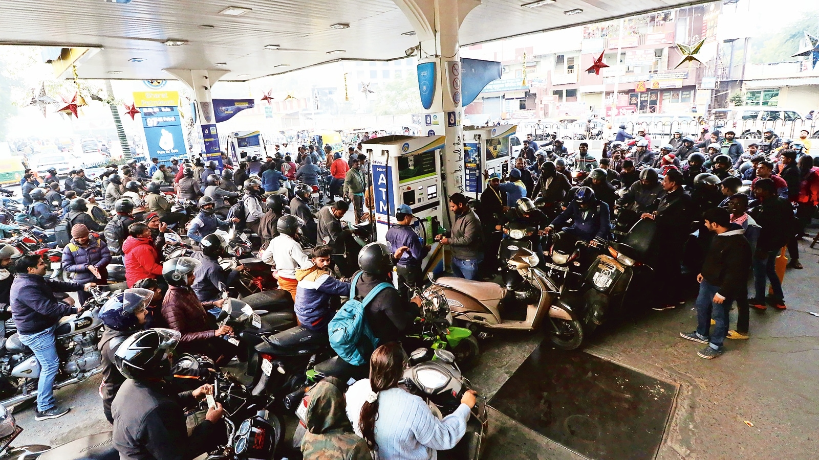 Long Queues At Fuel Stations As Protest By Truck Drivers Triggers Panic