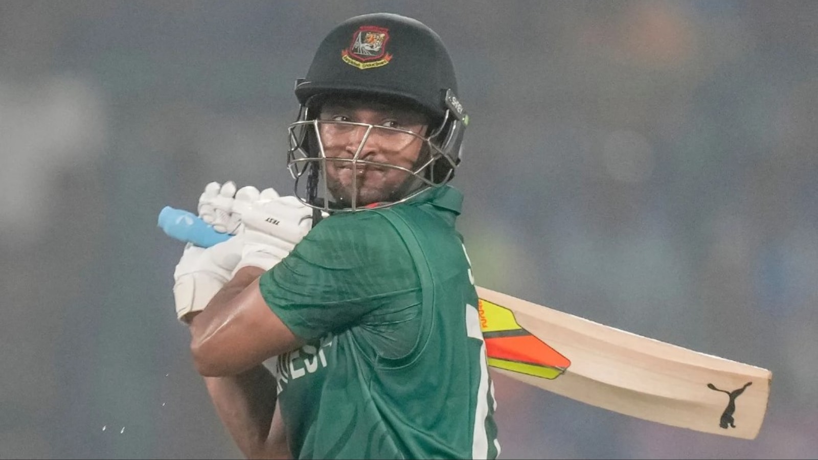 Shakib Al Hasan diagnosed with retinal condition in left eye, will ...