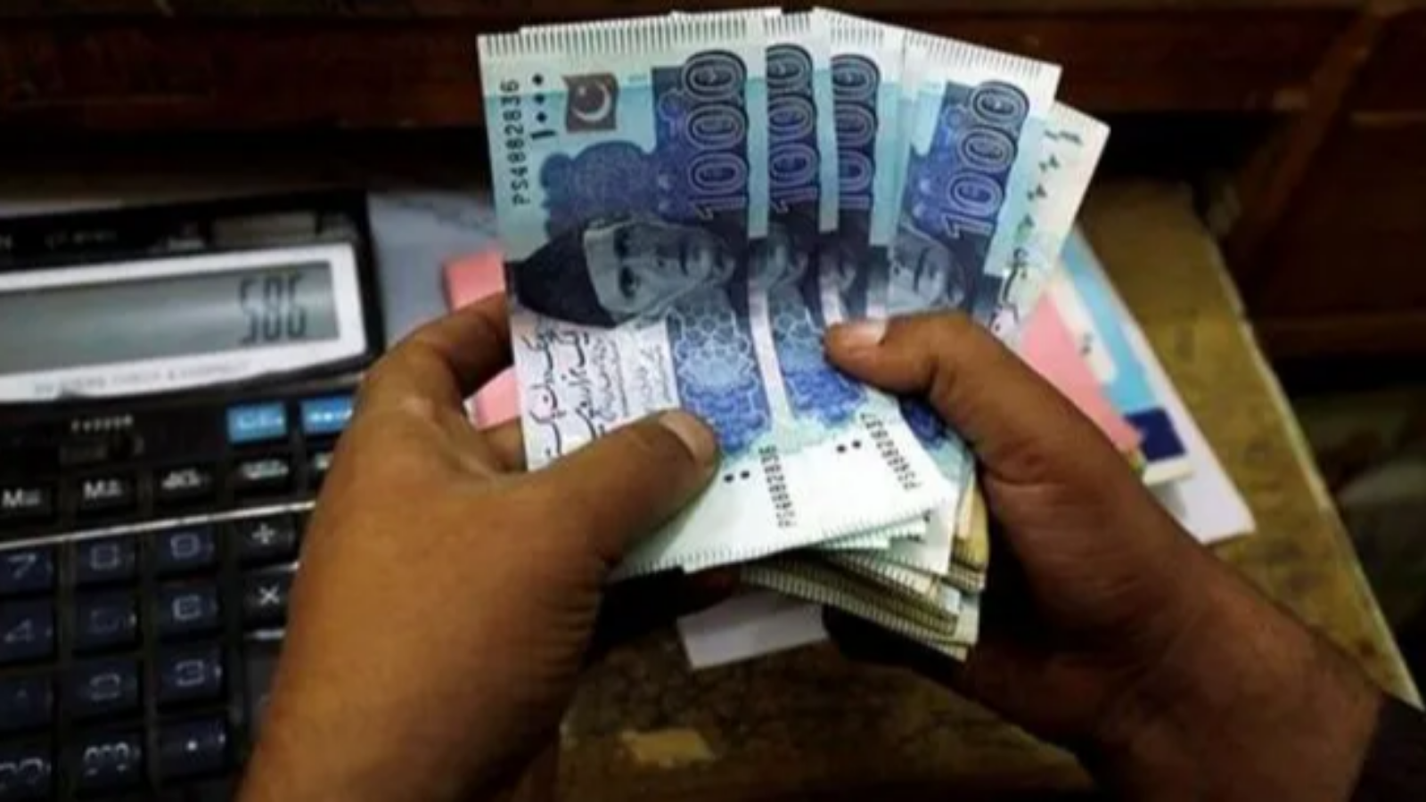 Pakistan to issue new notes to combat counterfeit currencies | World ...