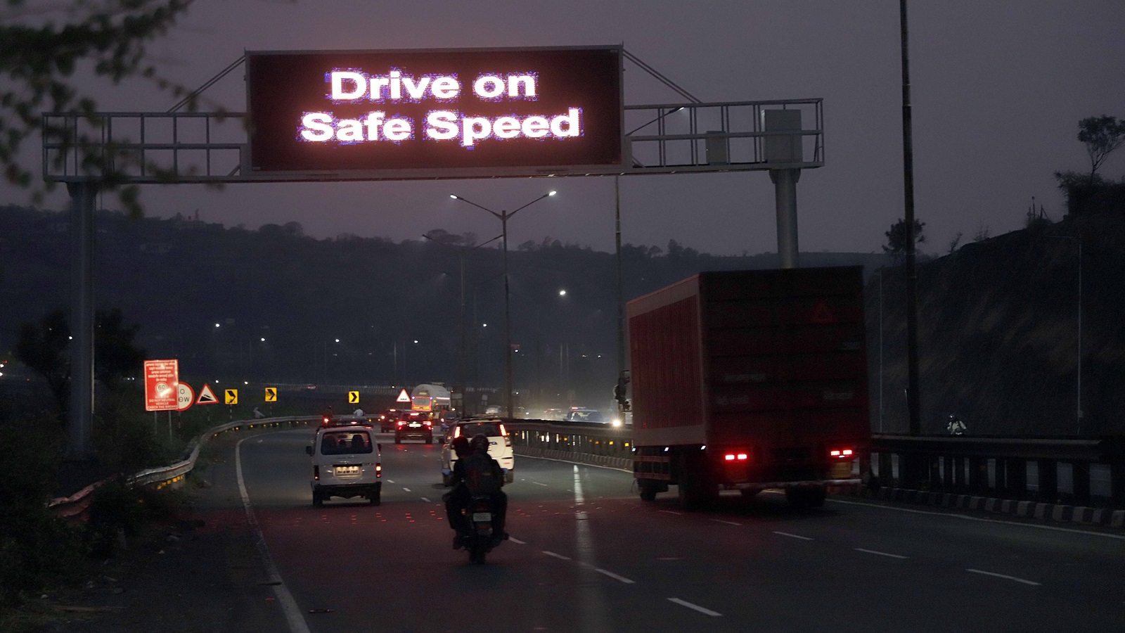 At 10-year high, Bengaluru saw 870 fatal road accidents, 899 deaths in ...