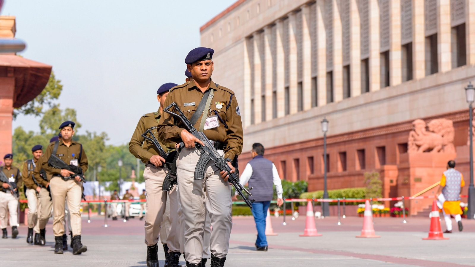 140 CISF personnel sent for training to Parliament ahead of Budget ...