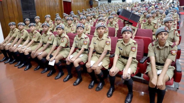 Young cadets ask ‘tough’ questions on theaterisation to military ...