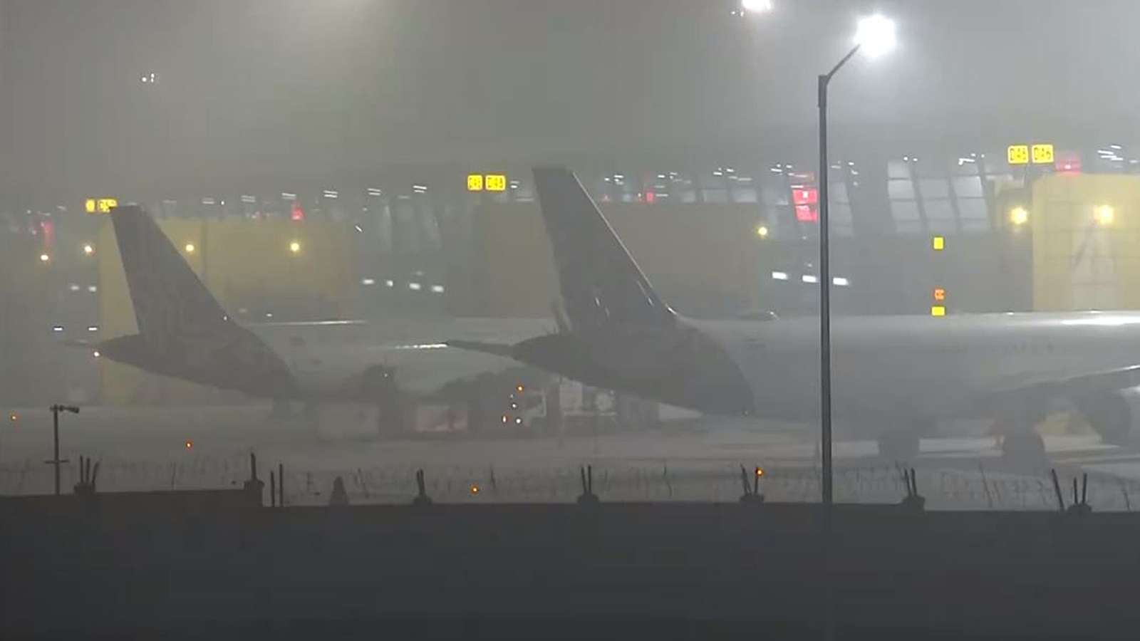 This January, Delhi airport saw most hours of dense fog in 9 years ...