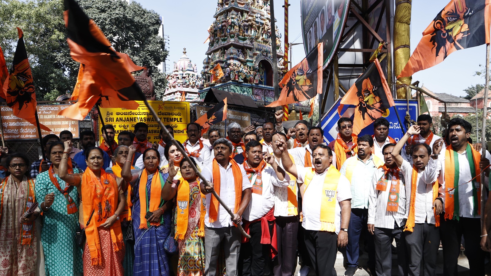 Hindu groups take out rally at Mandya after Hanuman flag controversy ...