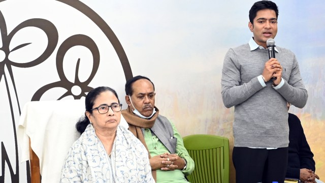 Gear up for all 42 Lok Sabha seats, Mamata tells TMC workers | Kolkata News - The Indian Express