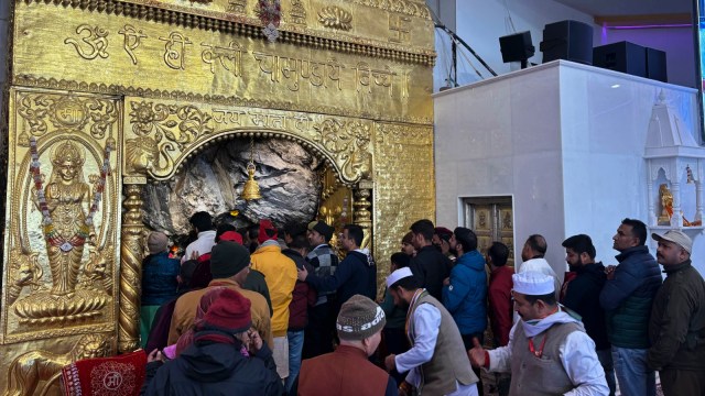 Old cave of Vaishno Devi shrine reopened for pilgrims | India News - The Indian Express