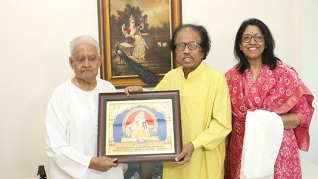 Veteran music composer Pyarelal Sharma awarded Lakshminarayana ...