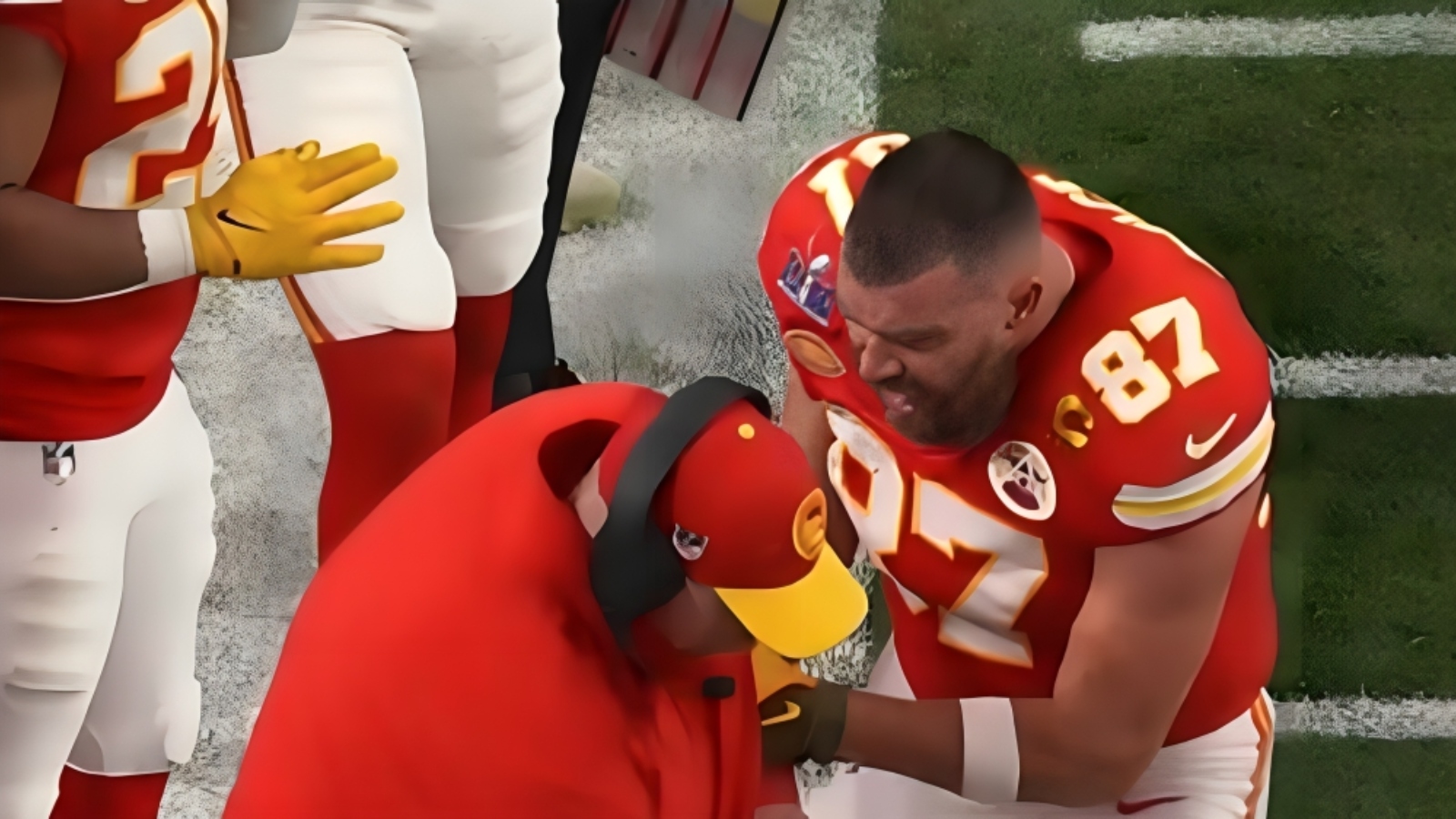 Travis Kelce pushes coach Andy Reid during a heated Super Bowl moment ...