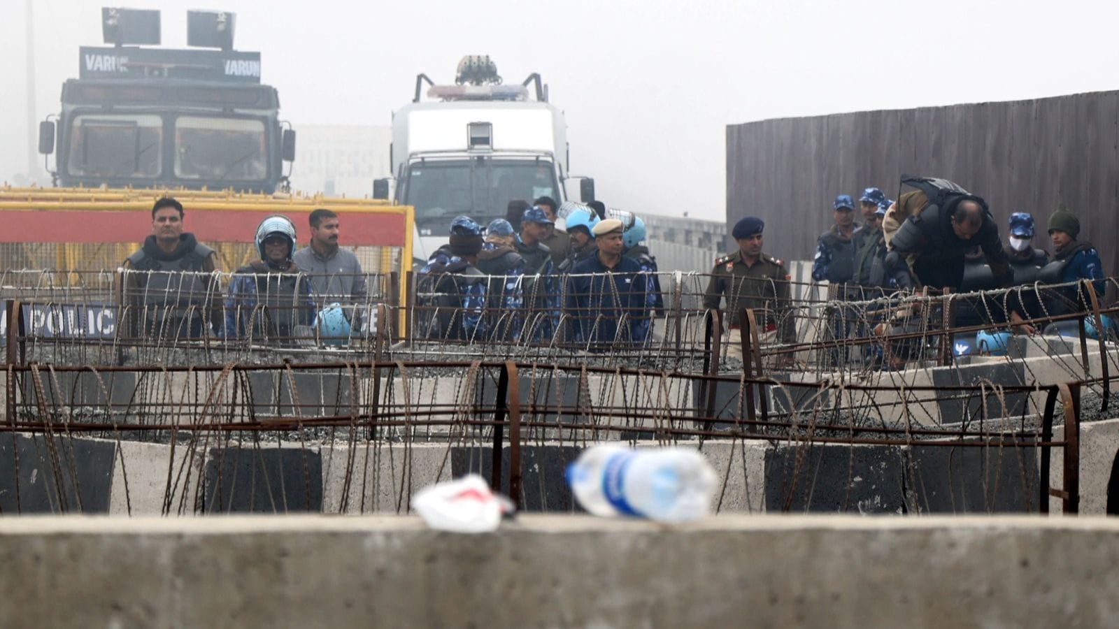 Ahead of farmers’ Delhi march, 1,200 cops deployed at entry and exit ...