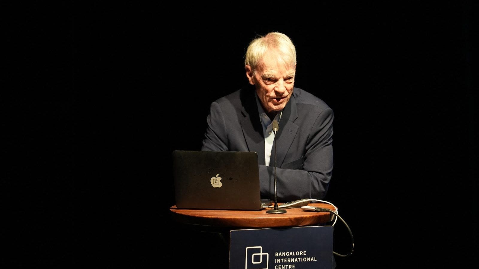 Artificial Intelligence can disrupt role of software engineers: Nobel ...